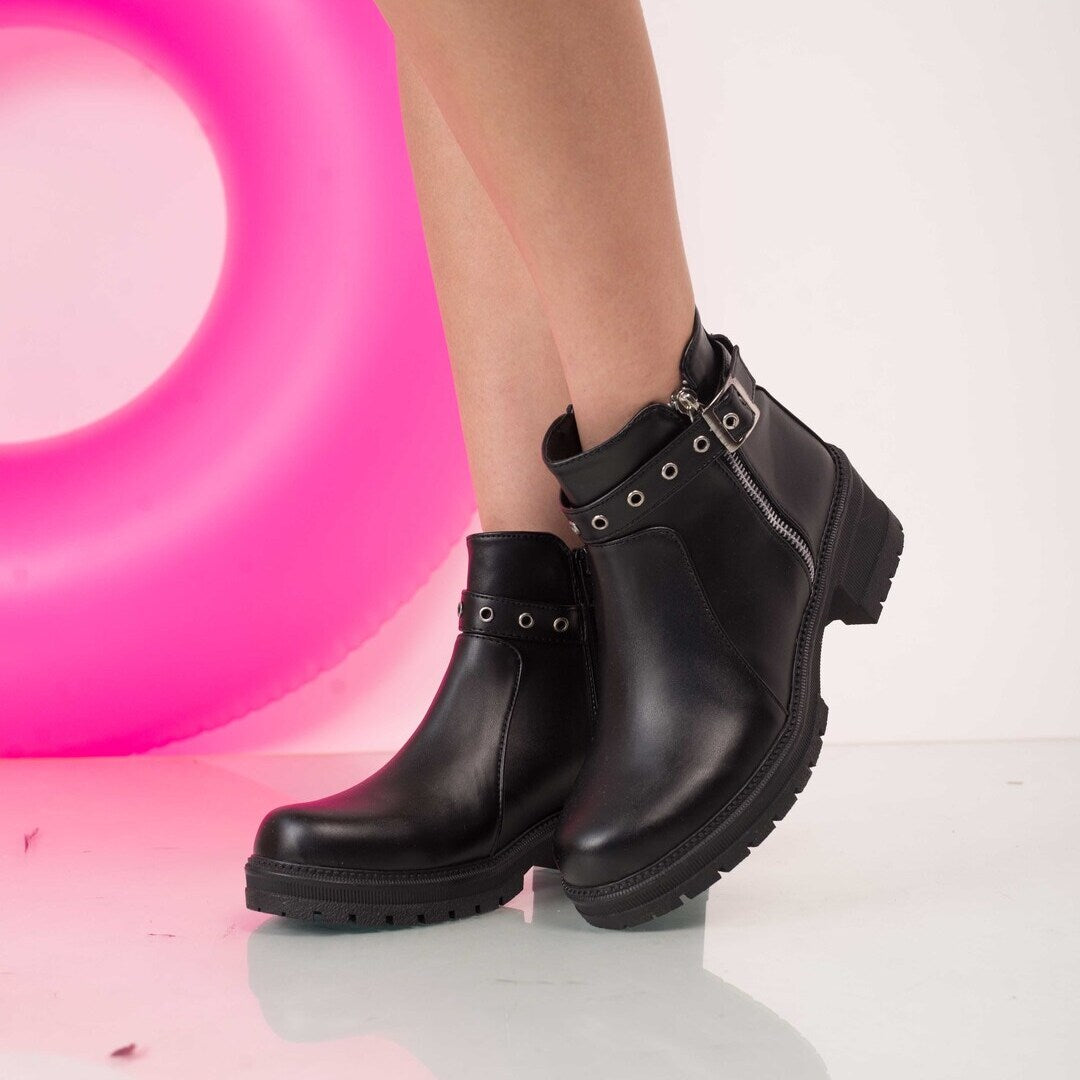 BOOTS 1090 – Laura Shoes